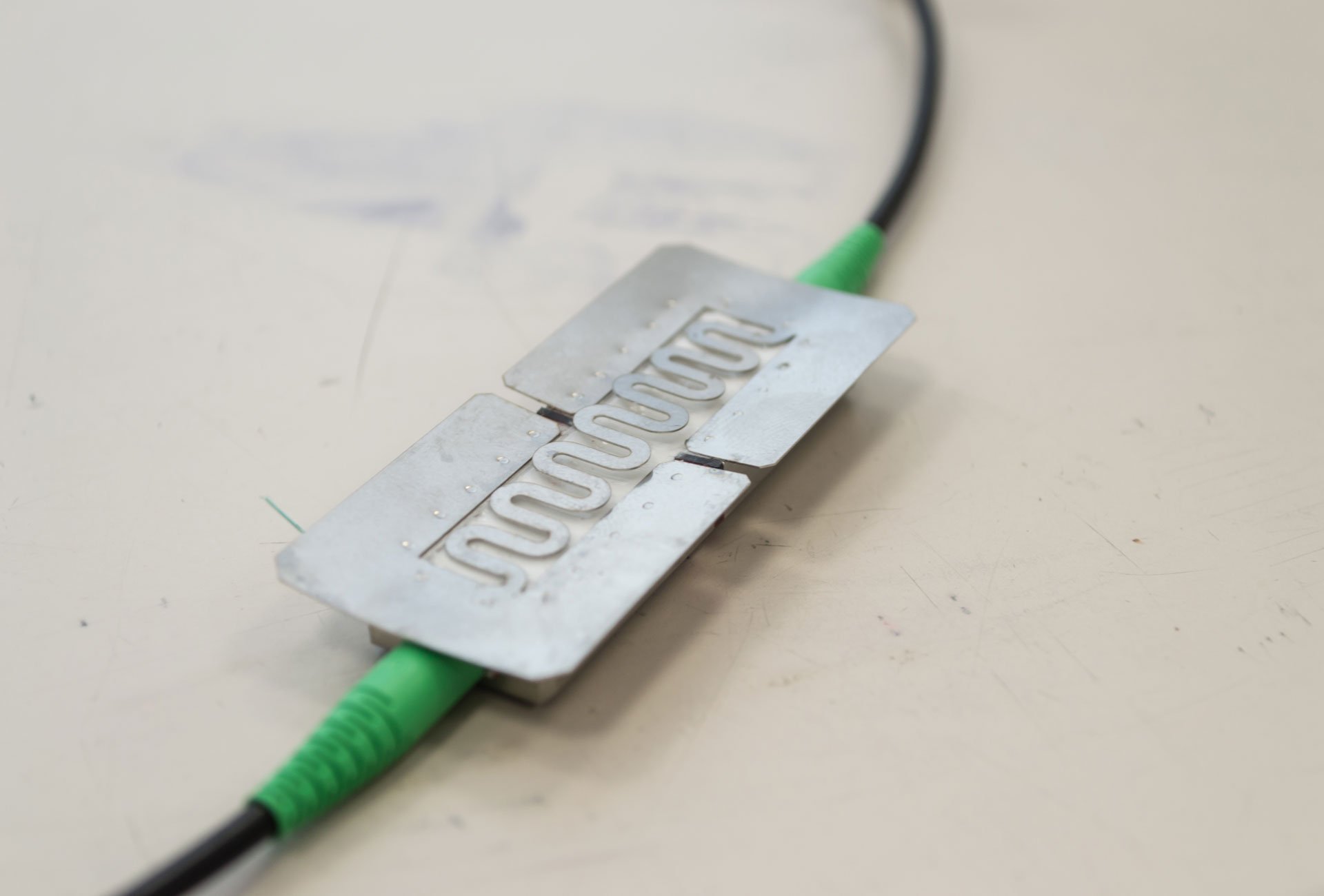 SWS-03 Spot weldable strain sensor - Sylex